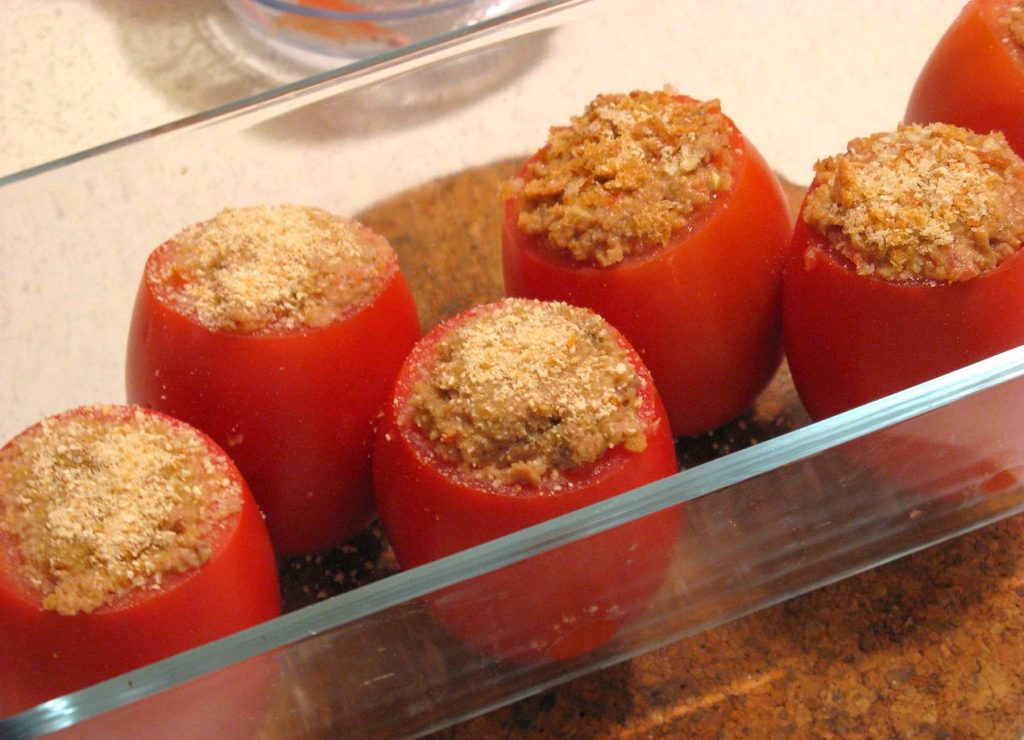 Tomates rellenos al horno
