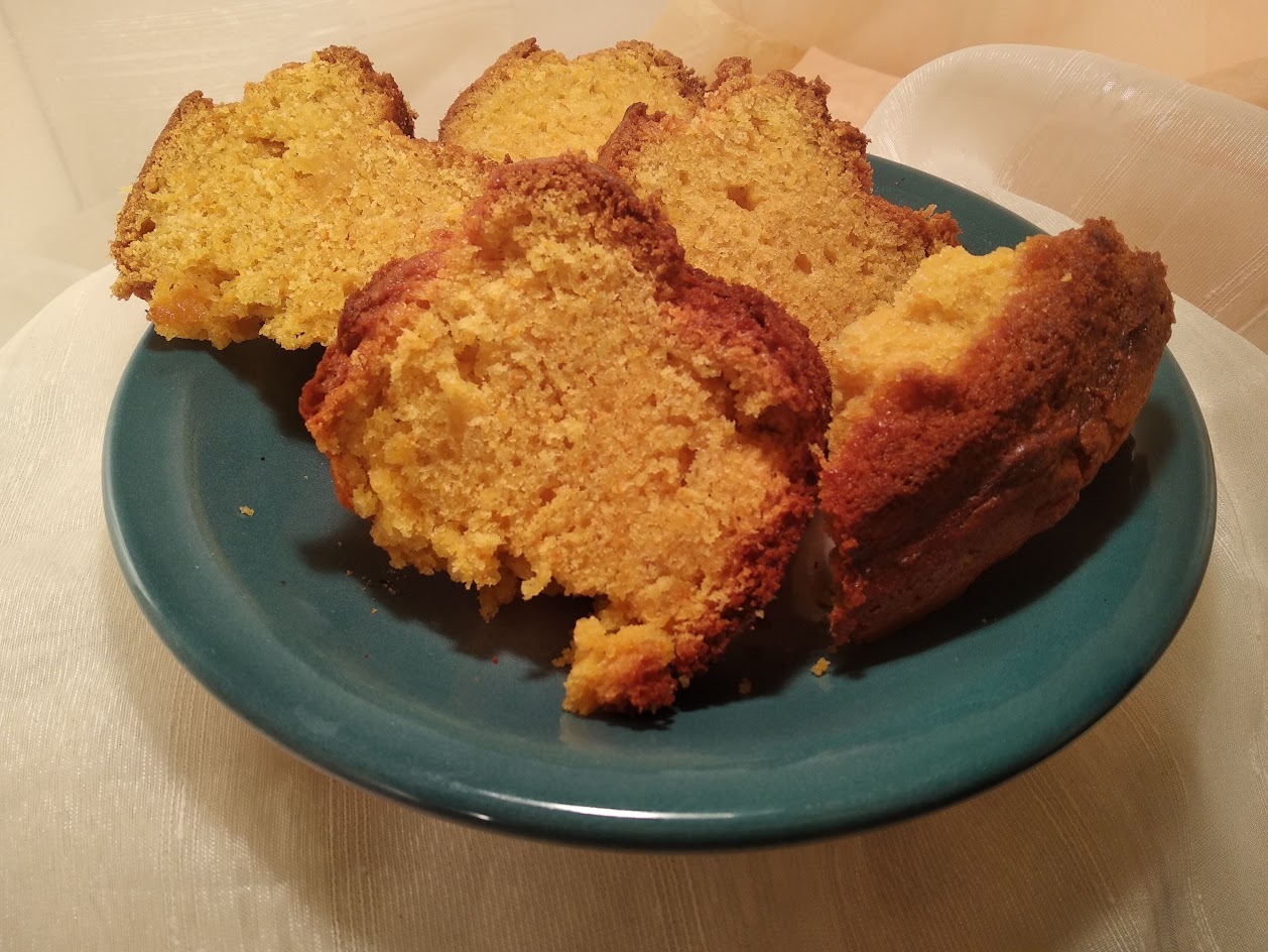 Budín de mandarina es una preparación fresca con frutas jugosas